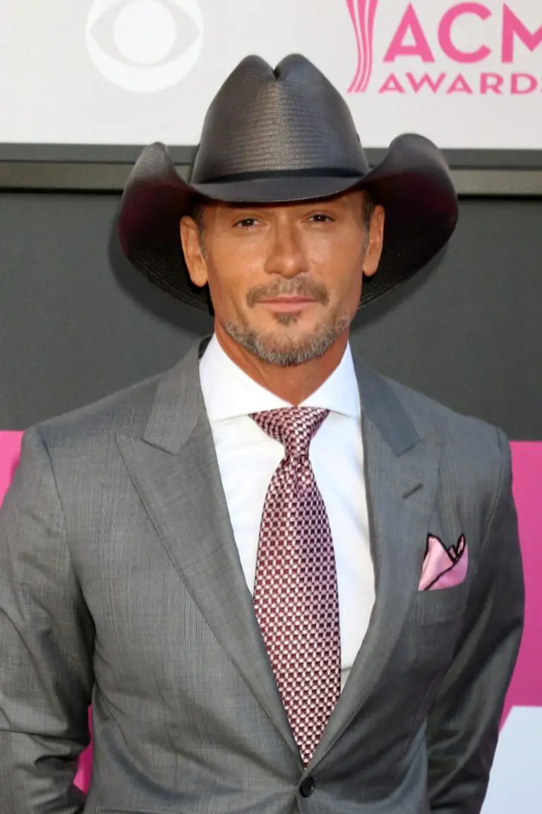 Tim McGraw Releases Poignant ‘Hallelujahville’ From Next Album: LISTEN