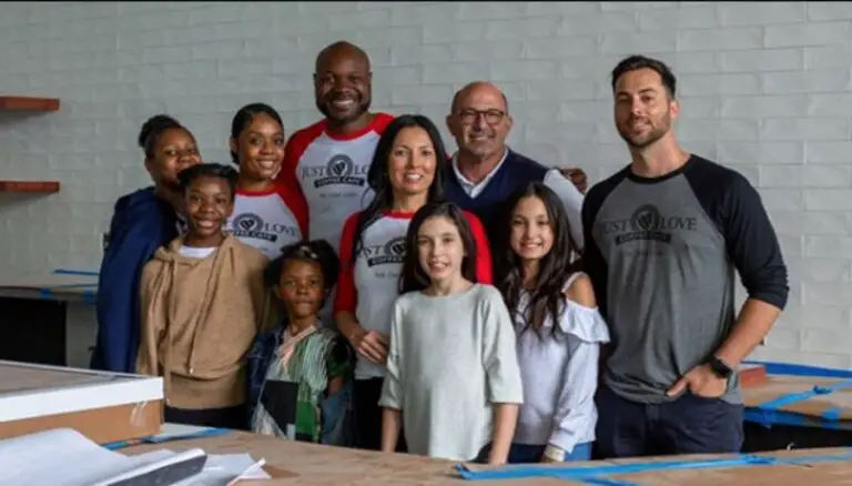 Former Tennessee Titan Keith Bulluck Opens Local Coffee Shop