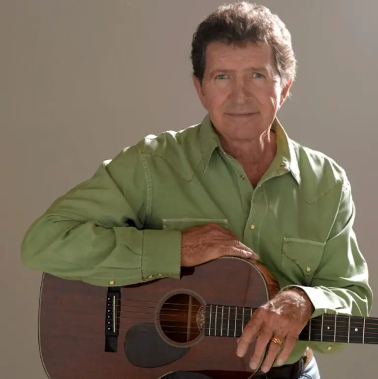 Songwriter Mac Davis is ‘Critically Ill’ Following Heart Surgery