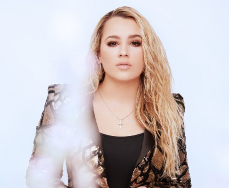 Gabby Barett’s Family Stars in ‘Glory Days’ Video [WATCH]