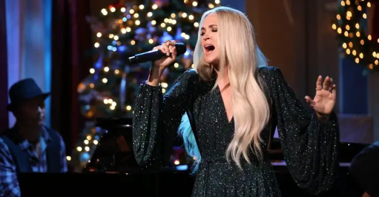Carrie Underwood Shares Her Family’s Sweet Christmas Traditions