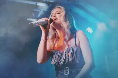 Alexandra Kay Sells Out First Night of Overseas Tour
