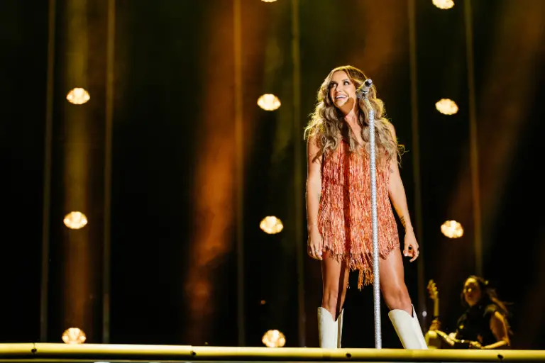 Cma Fest Dan Shay Carly Pearce More Praise The Tv Special