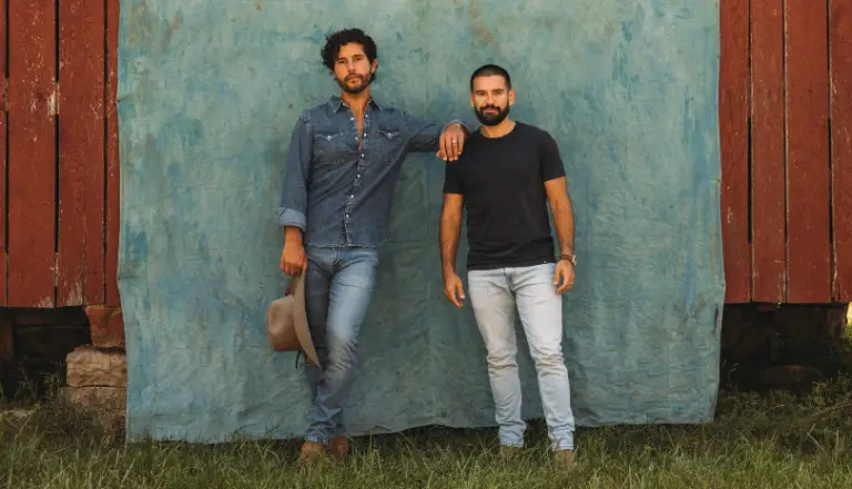 Dan + Shay Celebrate 11th No. 1 With 'Bigger Houses': 'Thank You to Our ...