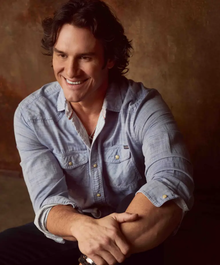 Joe Nichols Reflects On His ‘Unlikely Story’ As He Celebrates a ...