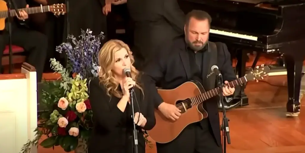 Garth Brooks and Trisha Yearwood Perform ‘Imagine’ at Rosalyn Carter’s ...