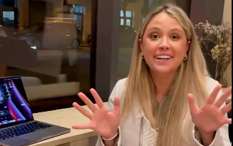 Alexandra Kay Celebrates Top 30 Hit, Announces New Tour Dates