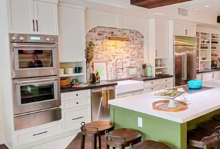 Trisha Yearwood Poured Her Heart and Soul Into Friends in Low Places [EXCLUSIVE]