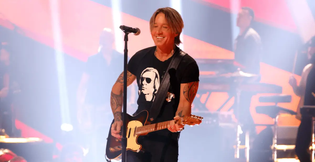 2024 CMT Music Awards: Keith Urban Performs 'Straight Line' [WATCH]