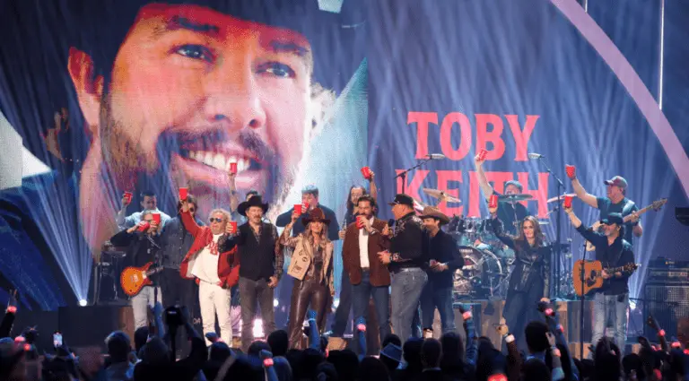 2024 Cmt Music Awards Toby Keith Honored With Emotional Tribute [watch]