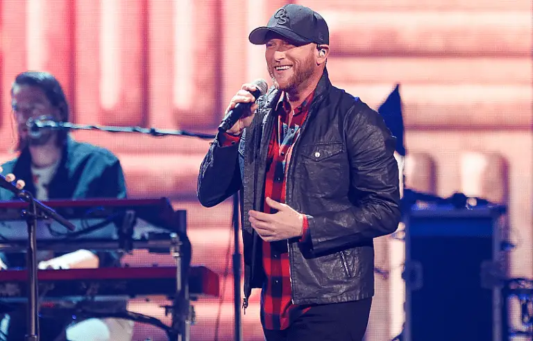 Cole Swindell to Marry Courtney Little This Week