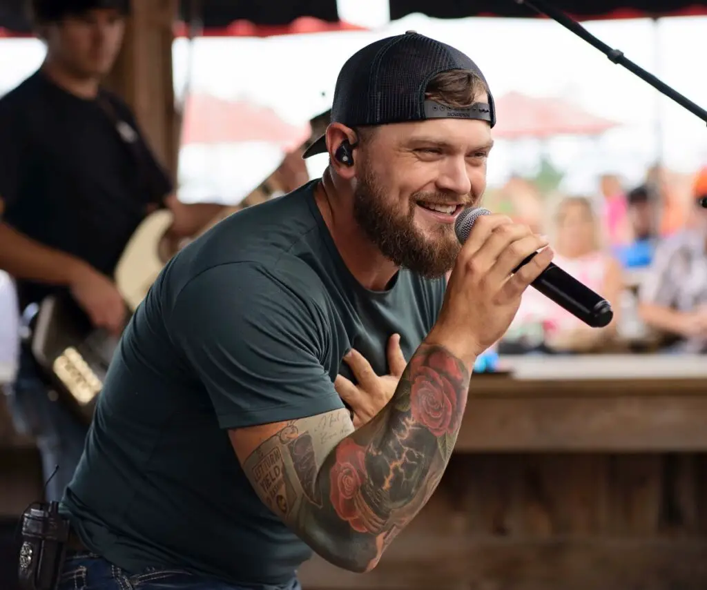 Brandon Davis and Wife Destiny Celebrate 'Two Little Wildflowers Coming ...