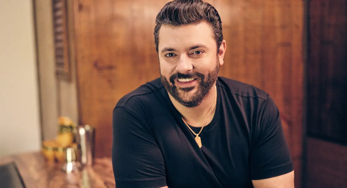 Chris Young Celebrates His Legacy in Country Music With 'I Didn't Come ...