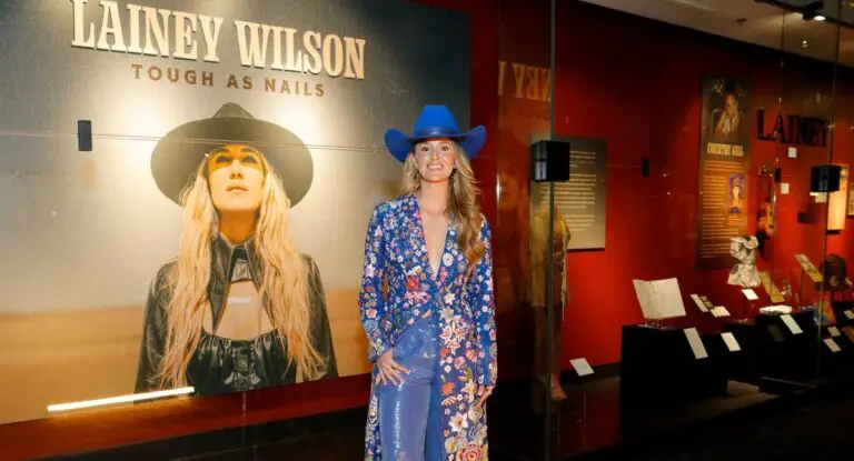 Lainey Wilson Credits the Holy Spirit With Knowing at 5 Years Old She ...