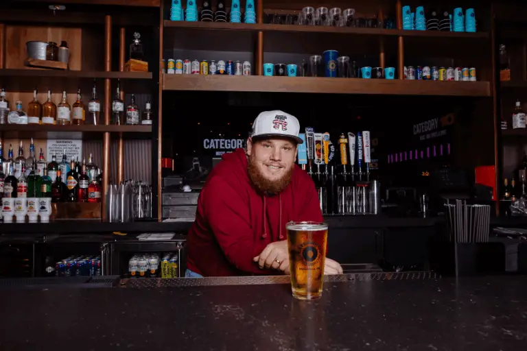 Luke Combs Announces New Category 10 Opening in Las Vegas